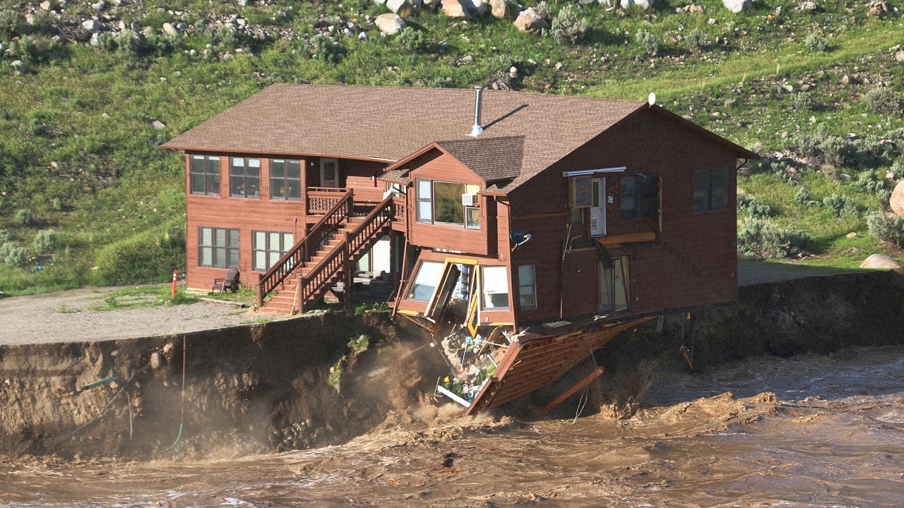 Climate disasters cost the U.S. more than $165 billion in 2022