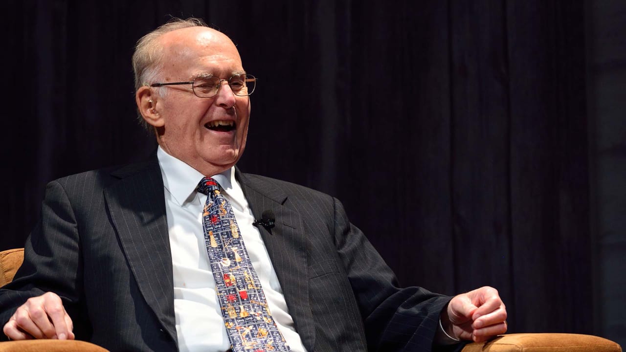Intel cofounder and Moore's Law creator Gordon Moore, 1929-2023 Intel cofounder and Moore's Law creator Gordon Moore, 1929-2023