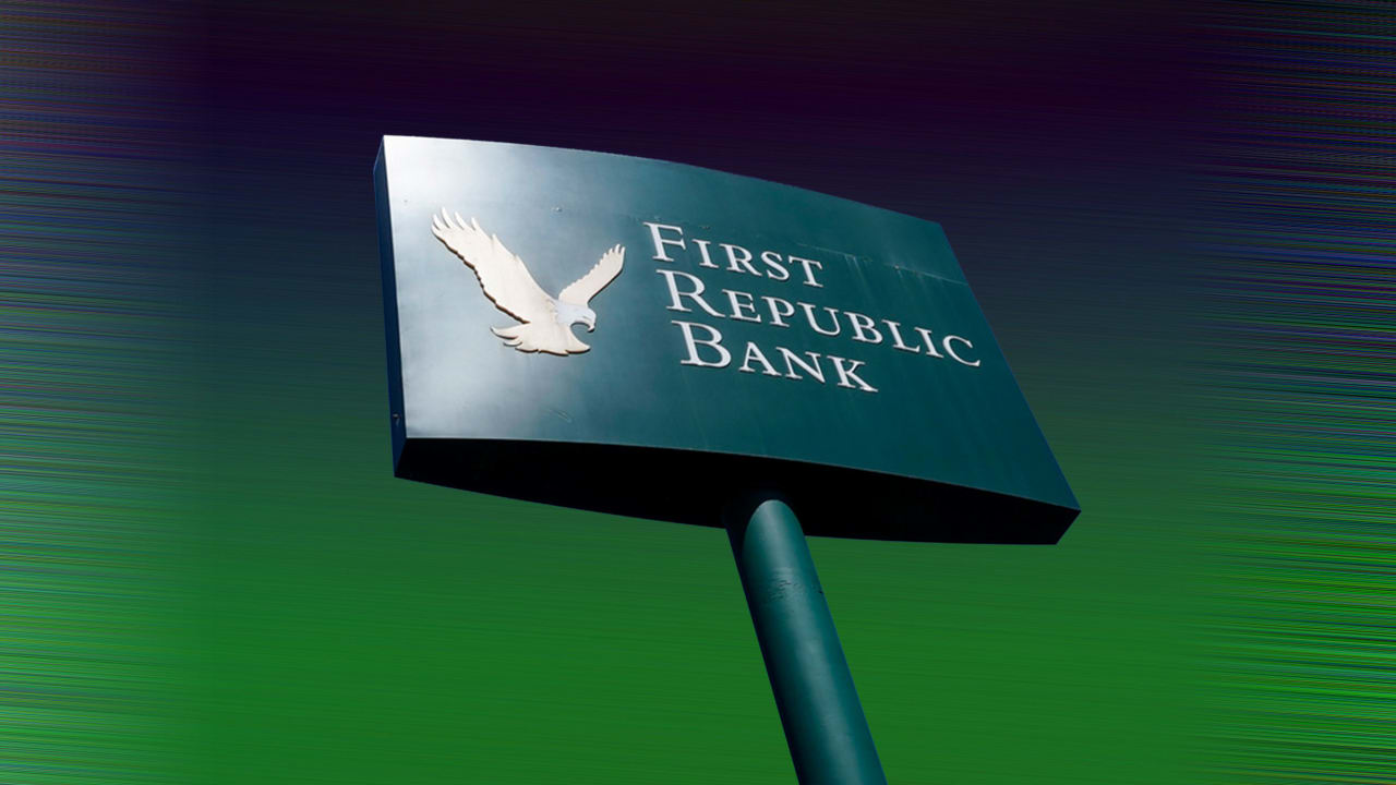 What's happening with First Republic Bank? Chase gets deposits