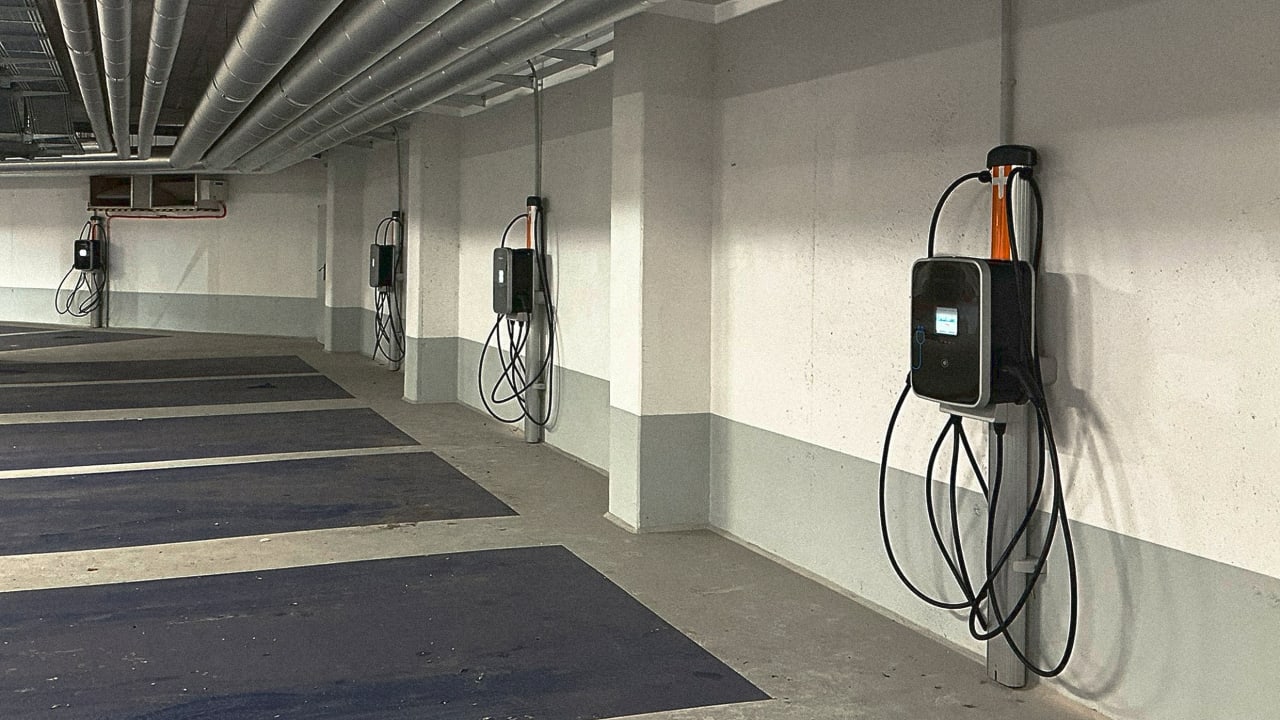 What is a right-to-charge law?