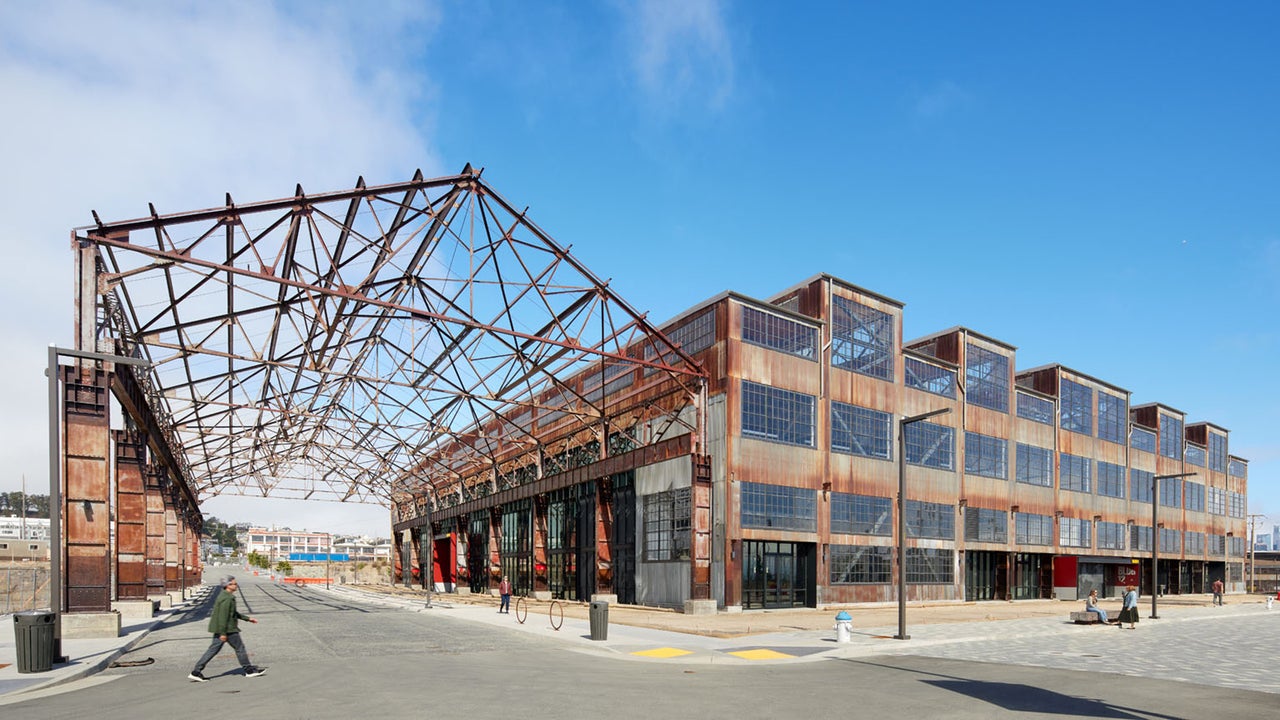 San Francisco new Pier 70 development is anchored by an old warehouse