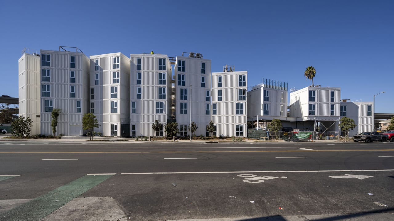 An old median near a Los Angeles freeway sat empty for years. Now it's