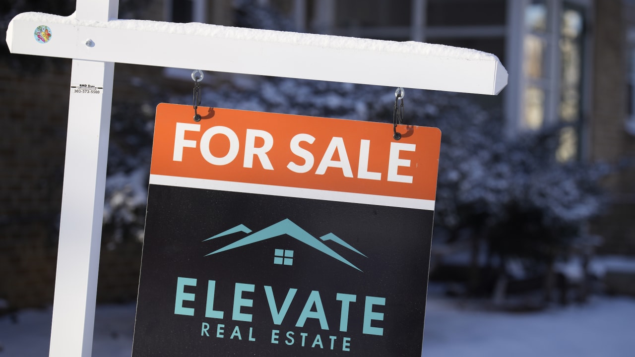 The average long-term mortgage rate is down to 6.6%, lowest since May