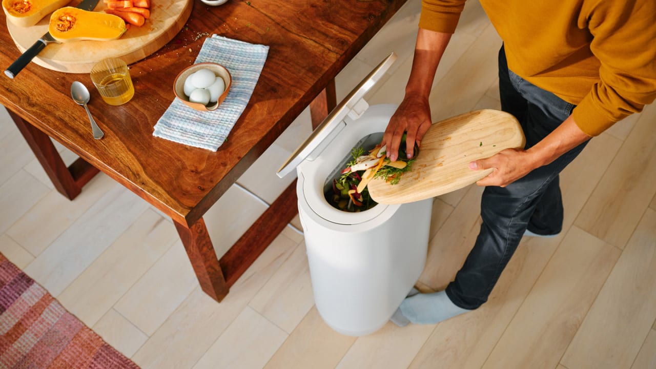 Mill, the garbage bin for food scraps, gets a redesign