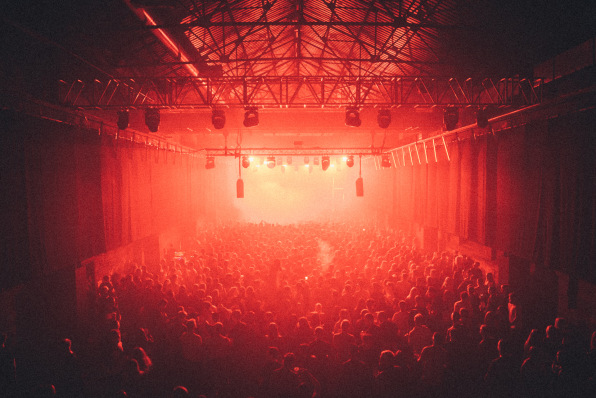 This green nightclub traps dancers' body heat for later