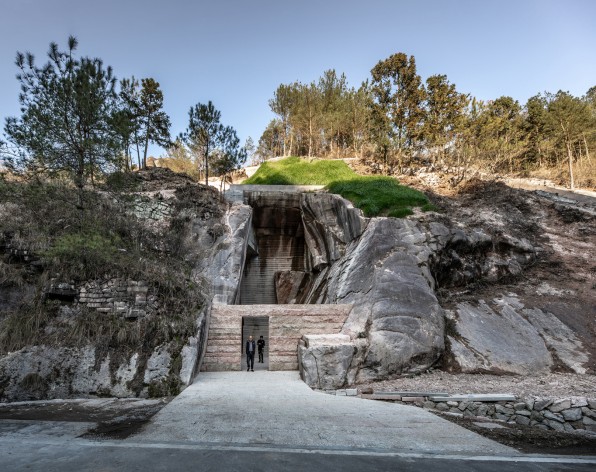 How three abandoned quarries in rural China were transformed into stun