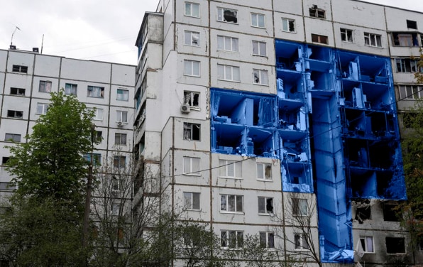 The war in Ukraine has damaged thousands of buildings. This prefab cou